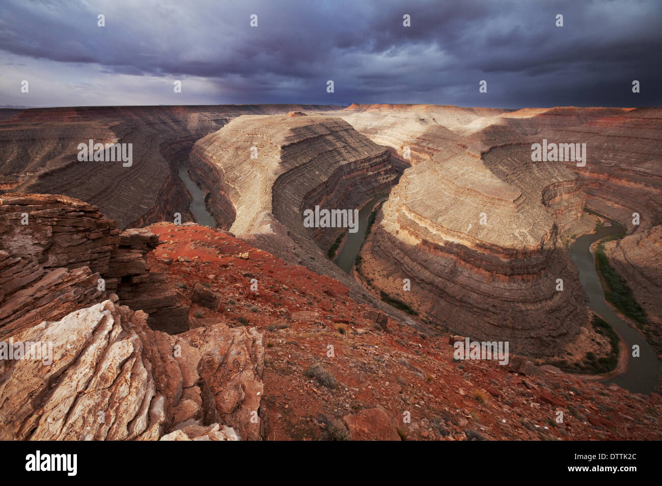 Gooseneck view hi-res stock photography and images - Alamy