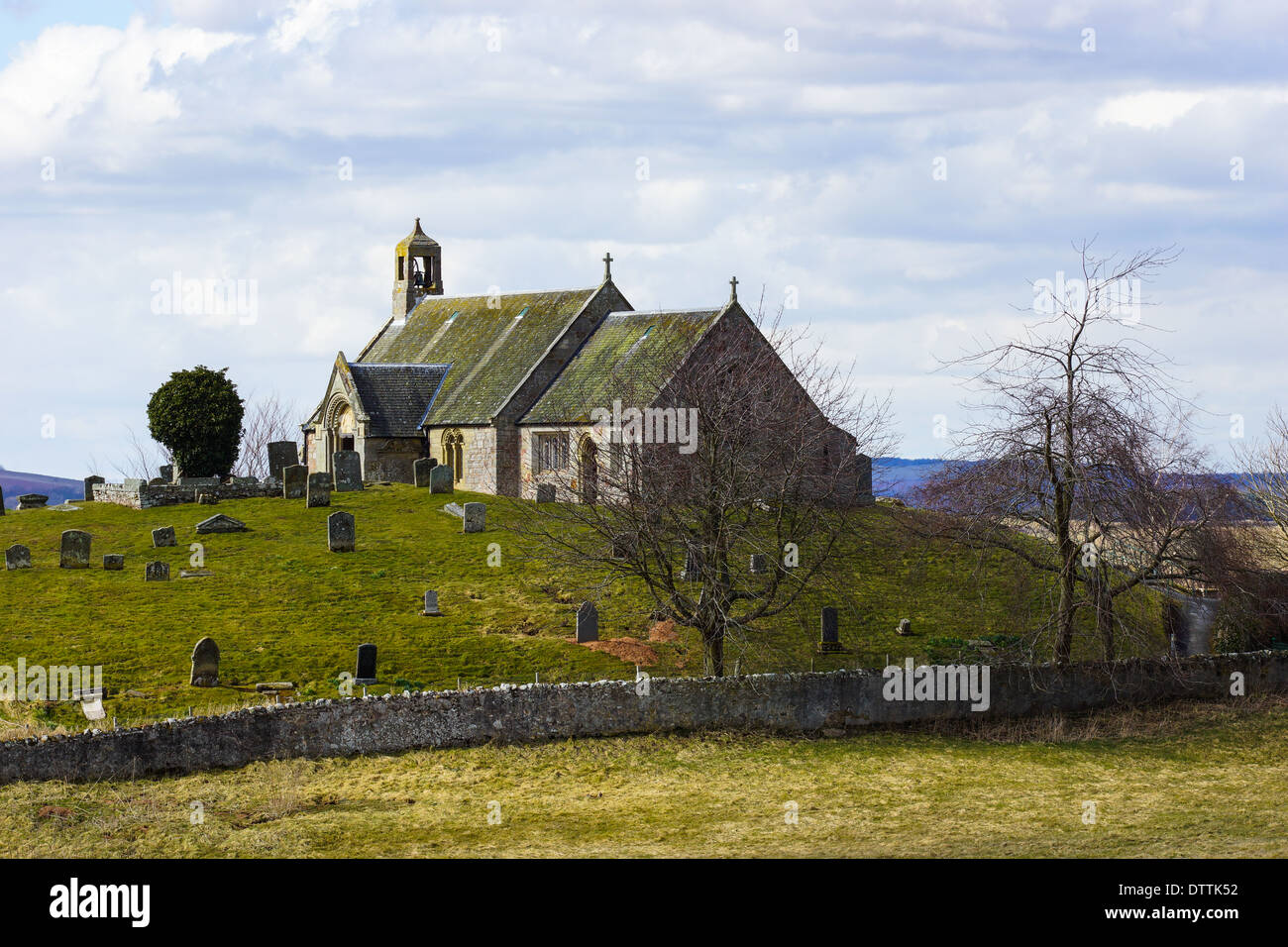 Scottish village church hi-res stock photography and images - Alamy