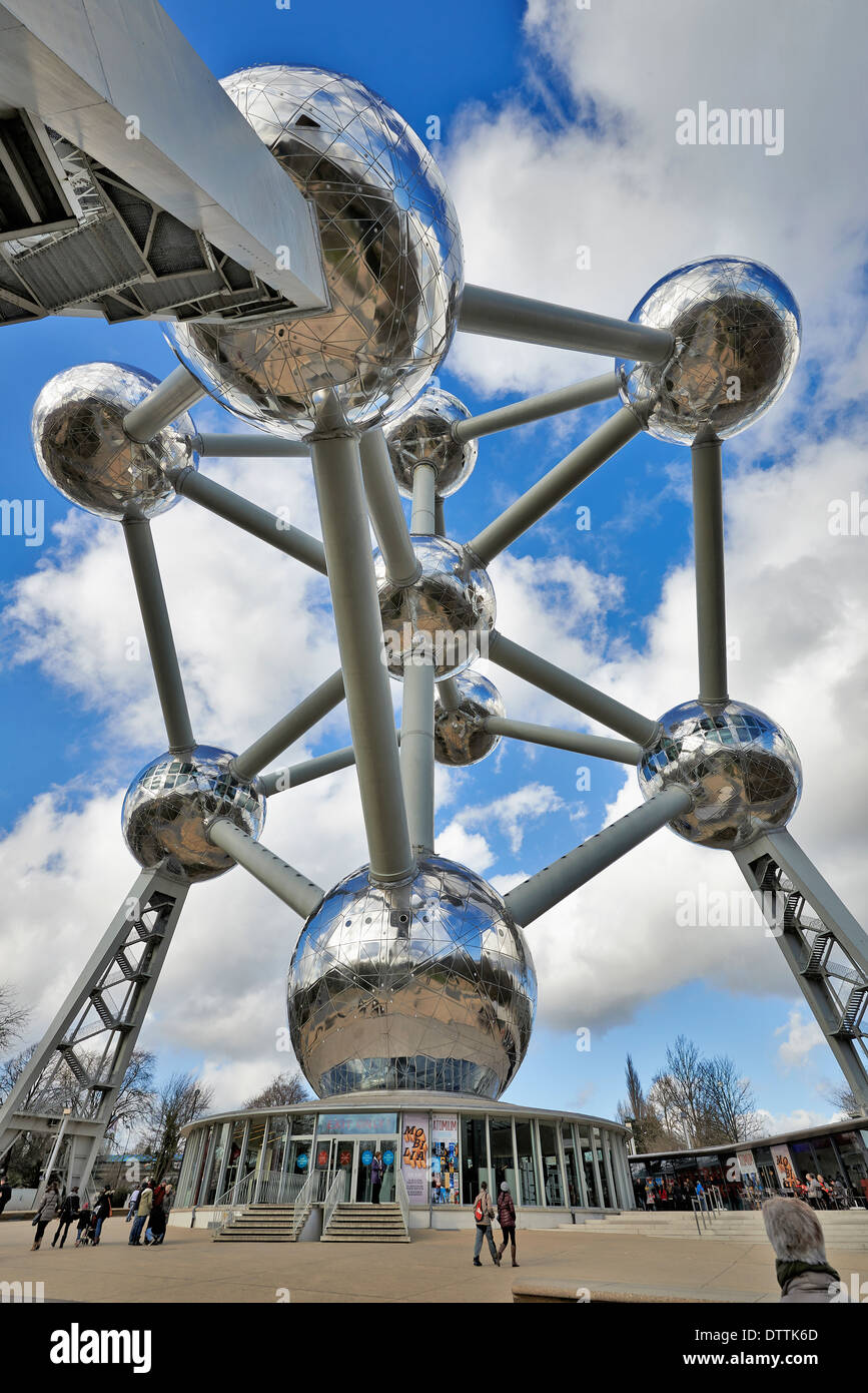 Atomium tower hi-res stock photography and images - Alamy