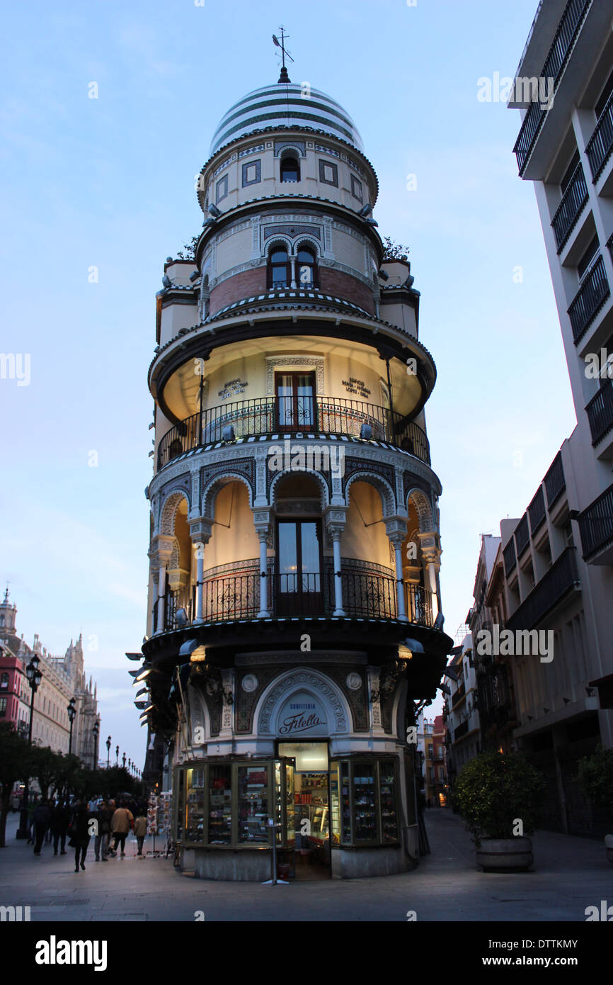 Seville shopping hi-res stock photography and images - Alamy
