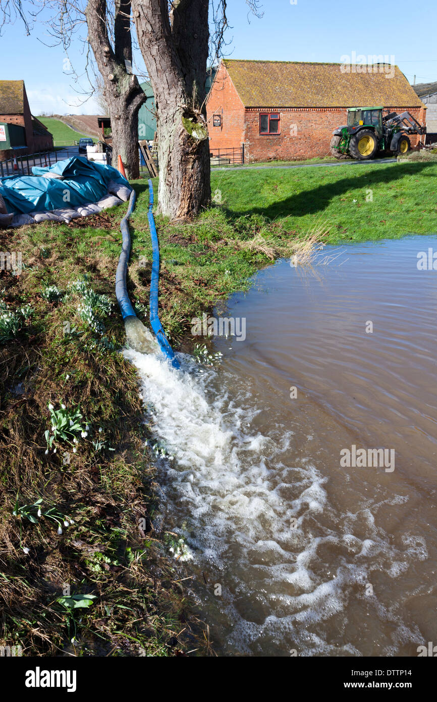 Pumping to avoid flooding by the River Severn at Chaceley, north of ...