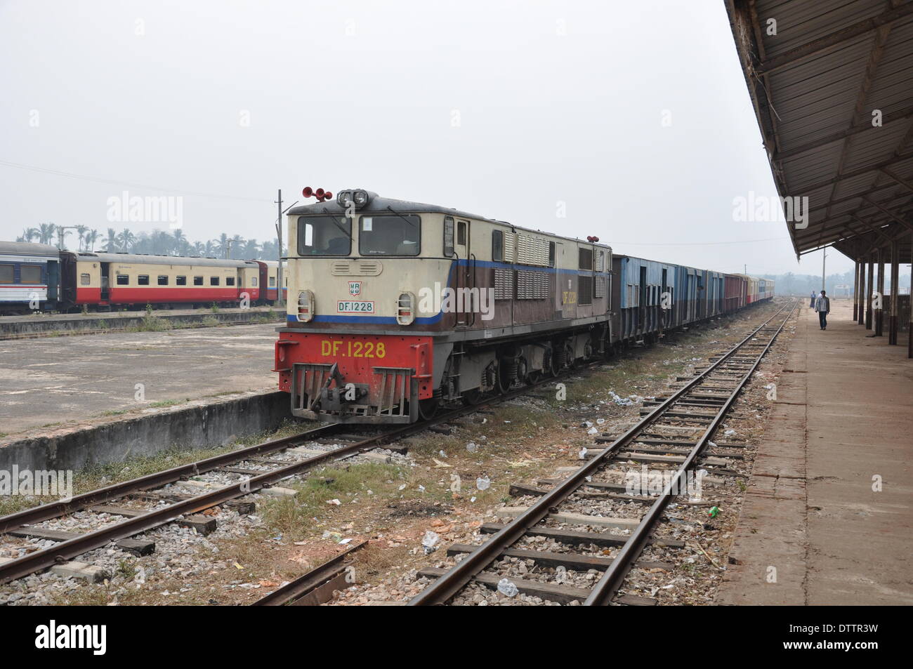 Myanmar train sign hi-res stock photography and images - Alamy