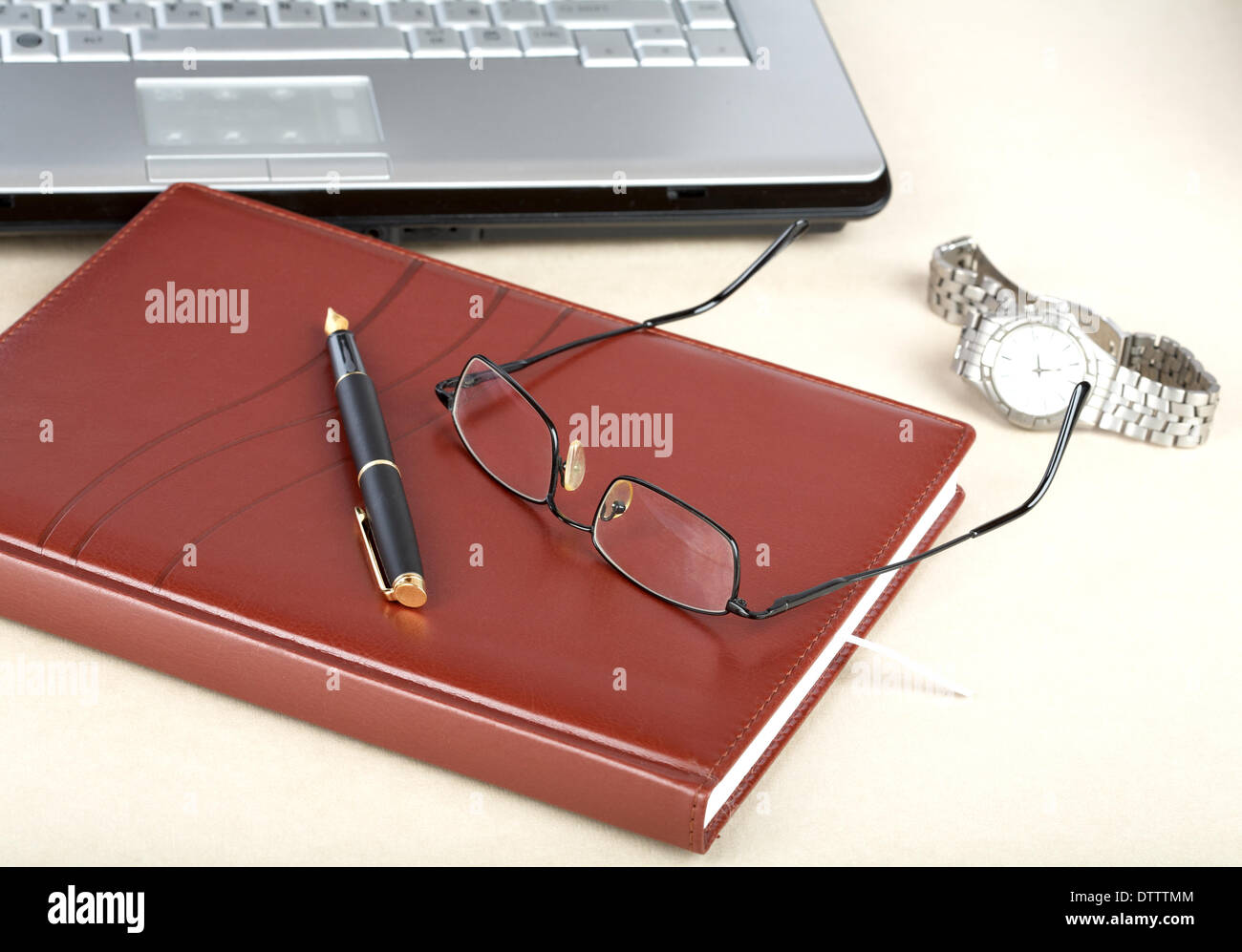 Pen and organizer hi-res stock photography and images - Alamy