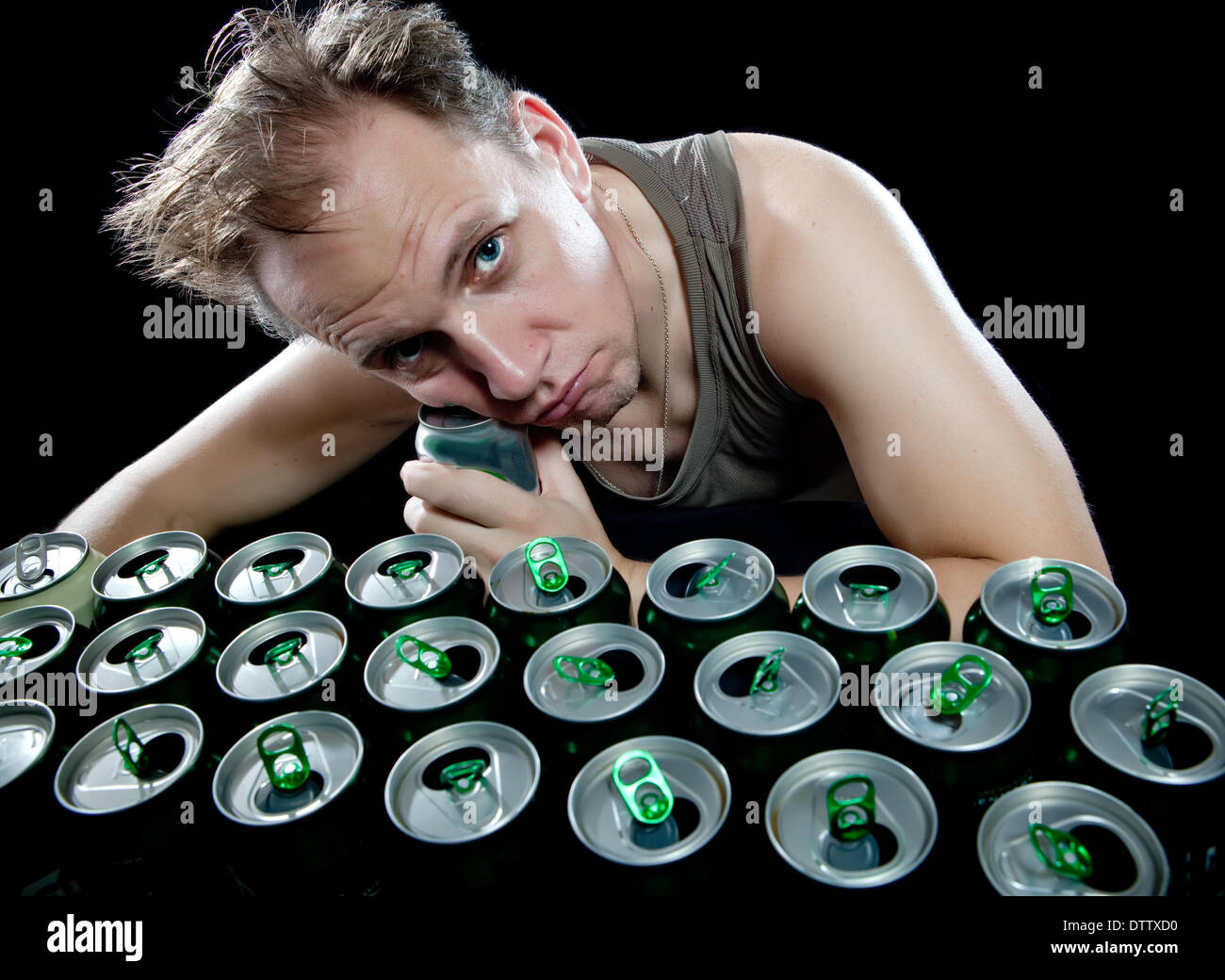 Empty beer cans hi-res stock photography and images - Alamy