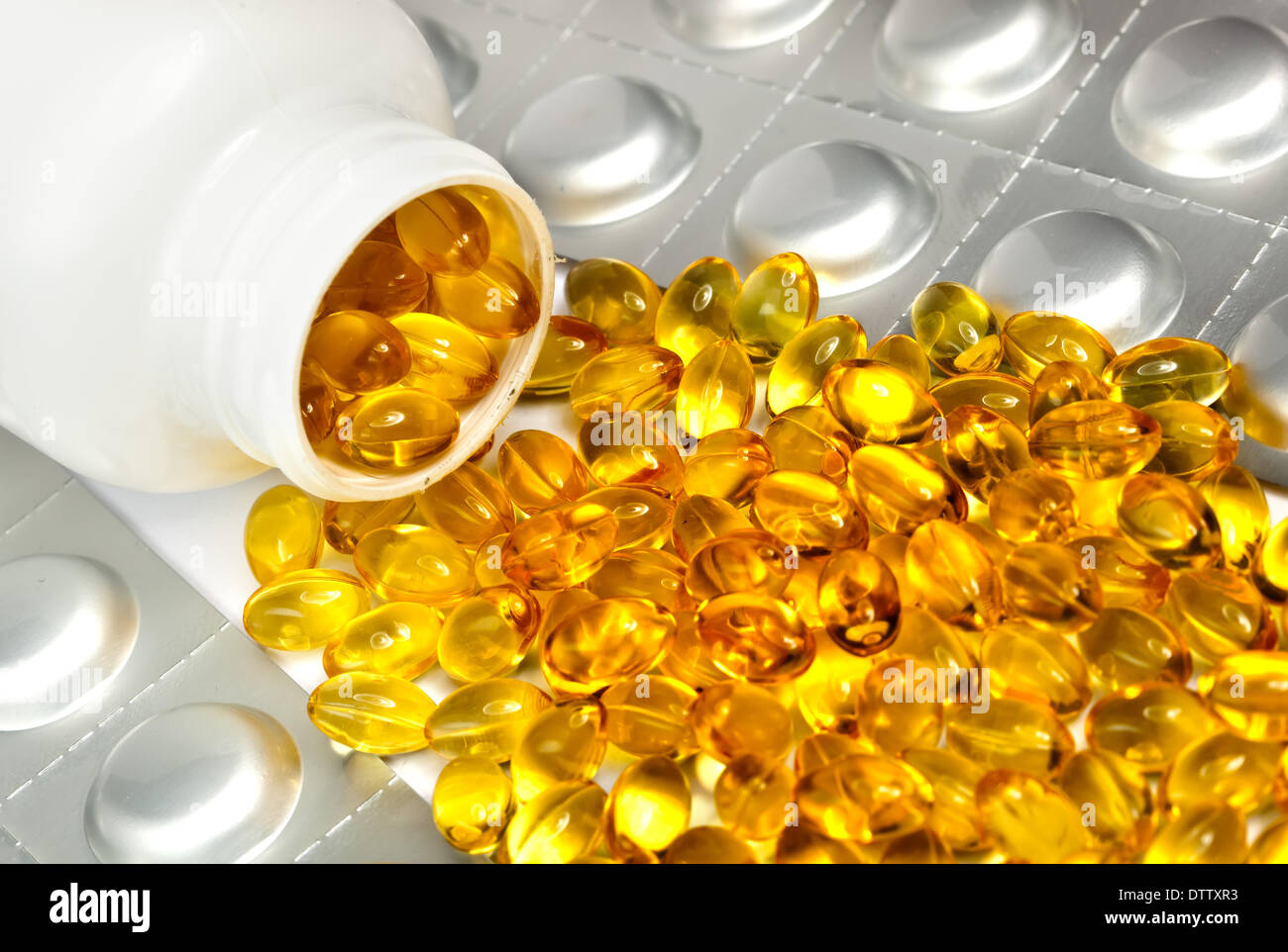 Capsules pill bottle hi-res stock photography and images - Alamy