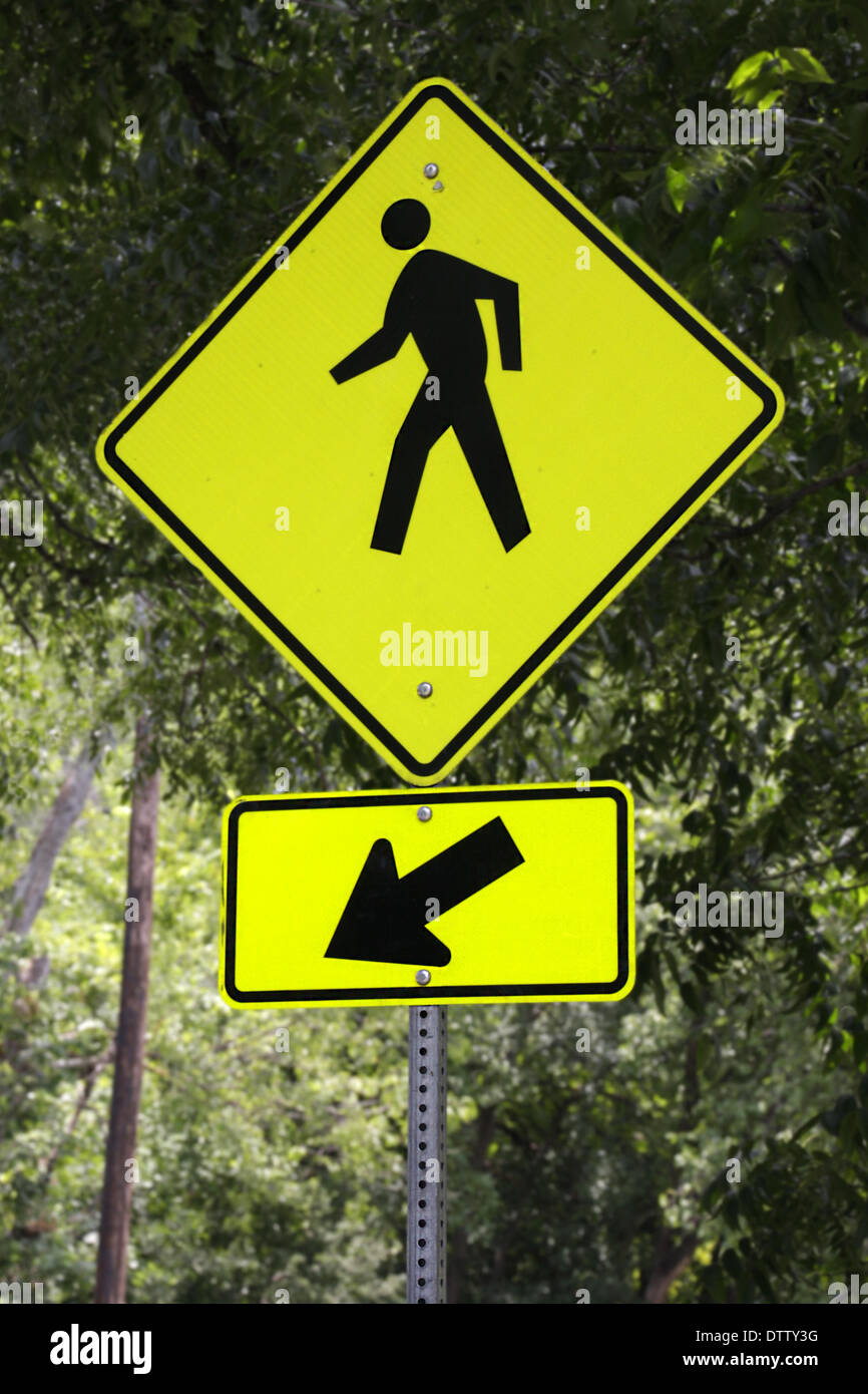 Crosswalk sign arrow hi-res stock photography and images - Alamy