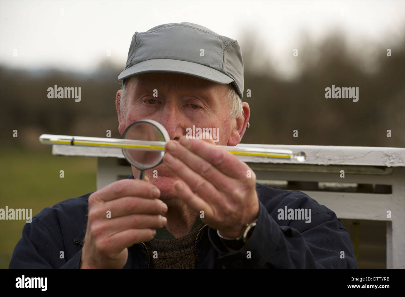 Weather observer hi-res stock photography and images - Alamy