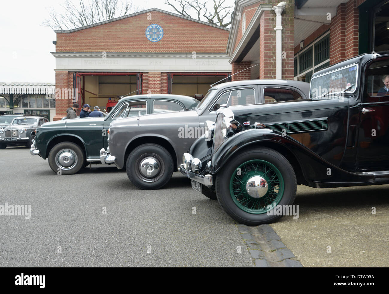 Rover vintage cars 1940s hi-res stock photography and images - Alamy