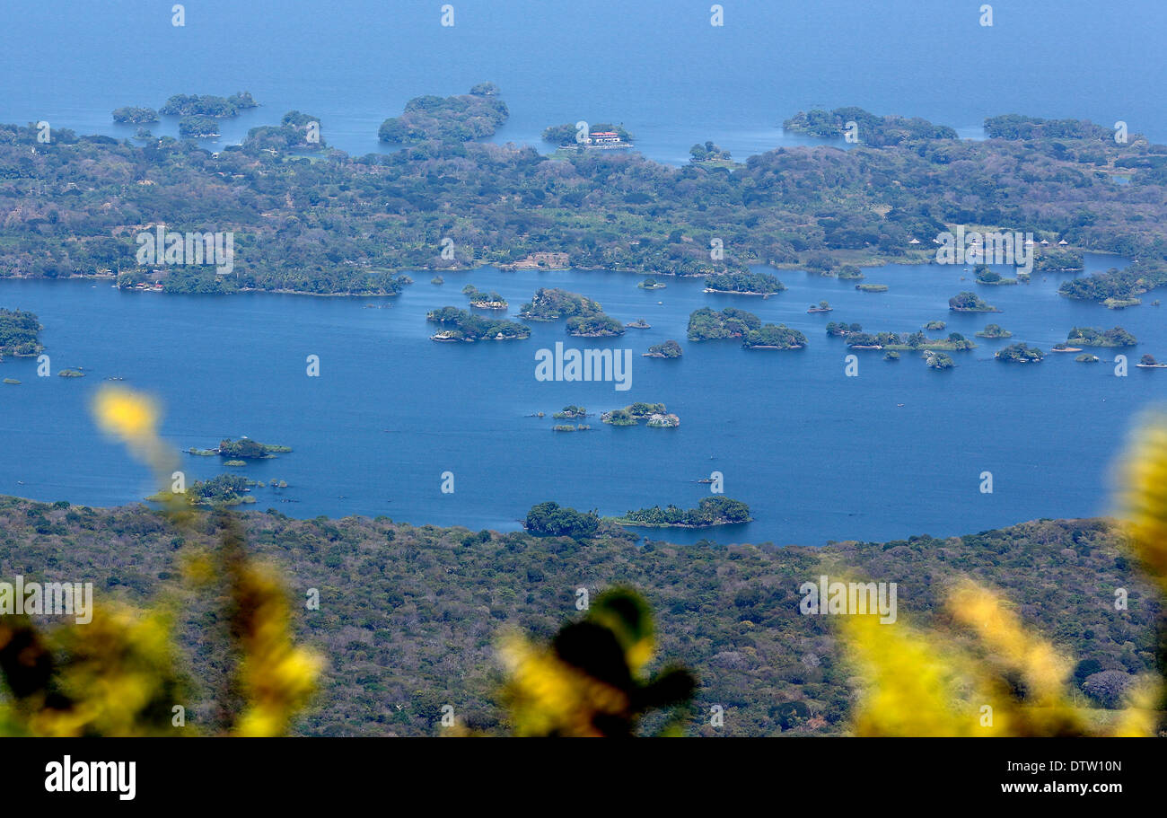 Scenic overlook on Mombacho Volcano with view of Las Isletas, Nicaragua ...
