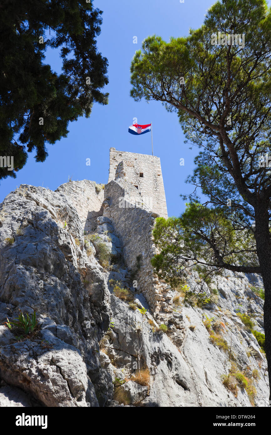 Omis fortress hi-res stock photography and images - Alamy