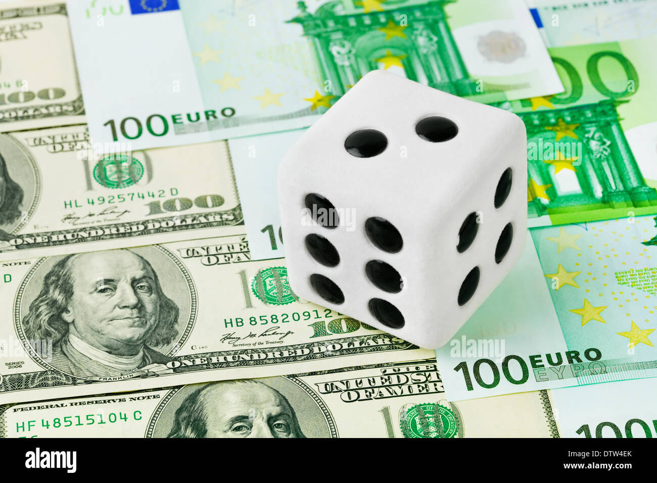 Dice and money hi-res stock photography and images - Alamy