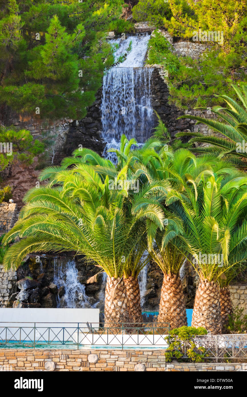 Loutraki beach hi-res stock photography and images - Alamy
