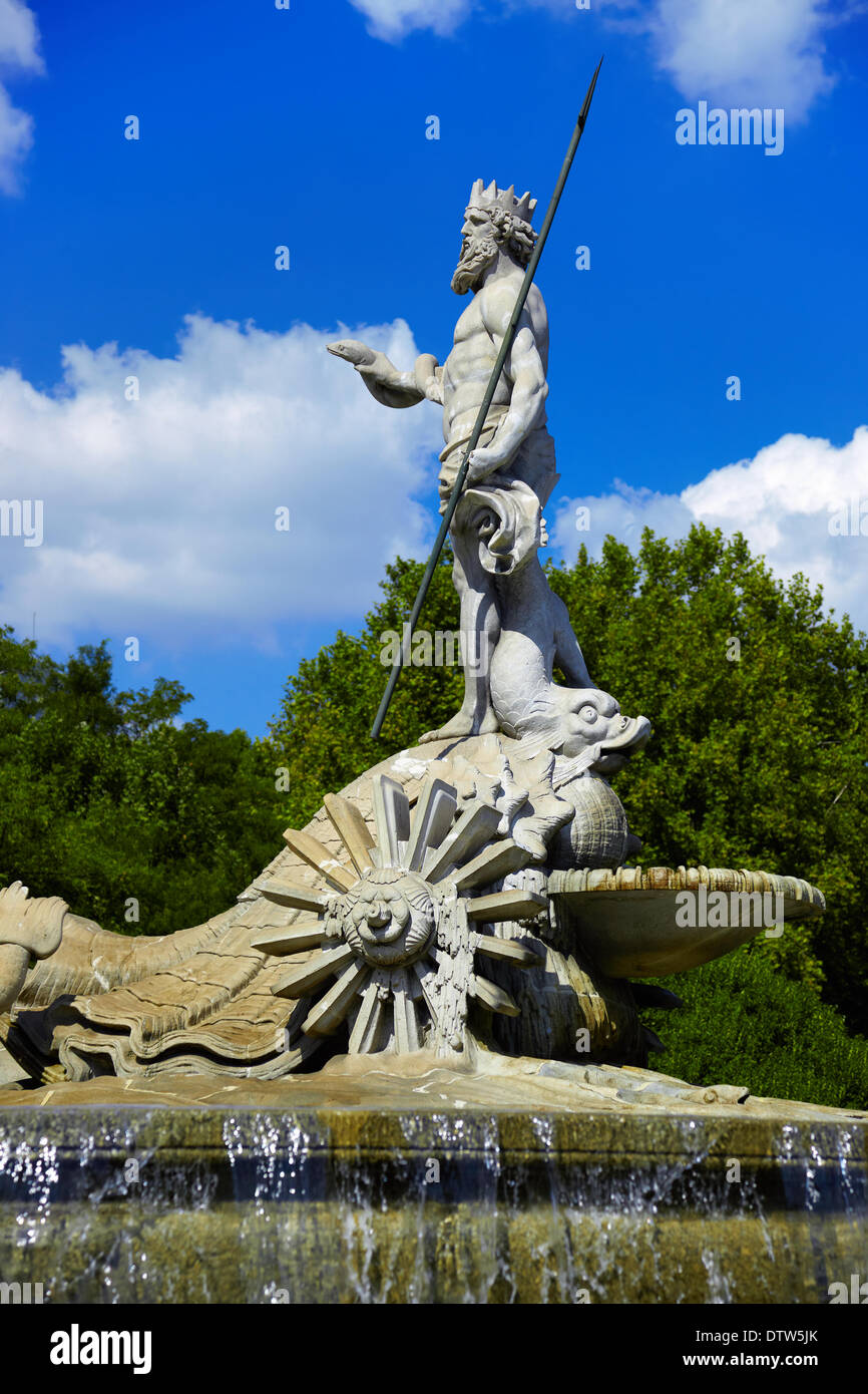 Neptune Fountain Spain New Life For The Neptune Fountain | The