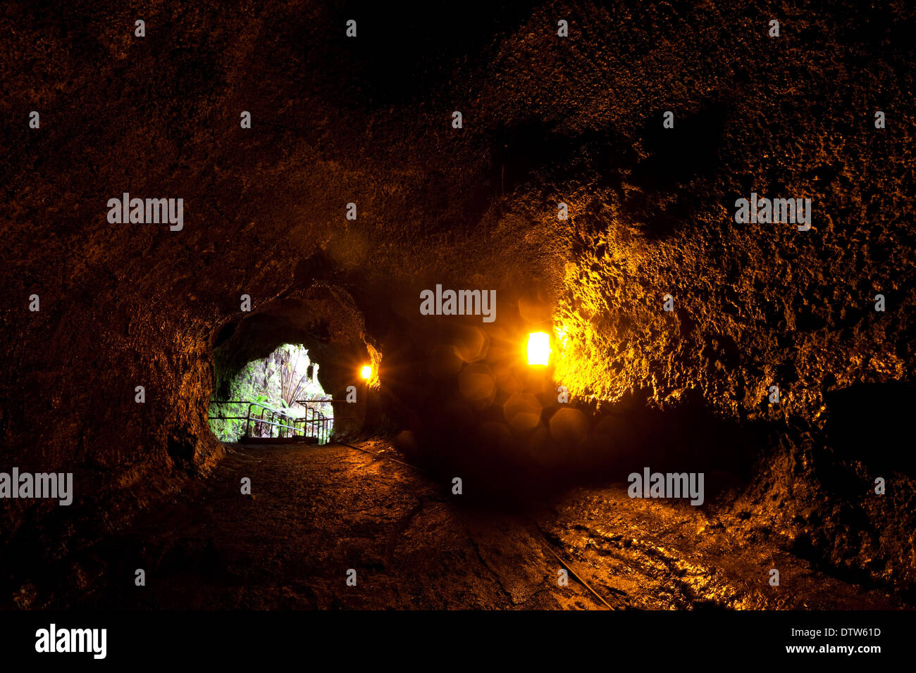 Hawaii volcano thurston lava tube hi-res stock photography and images ...