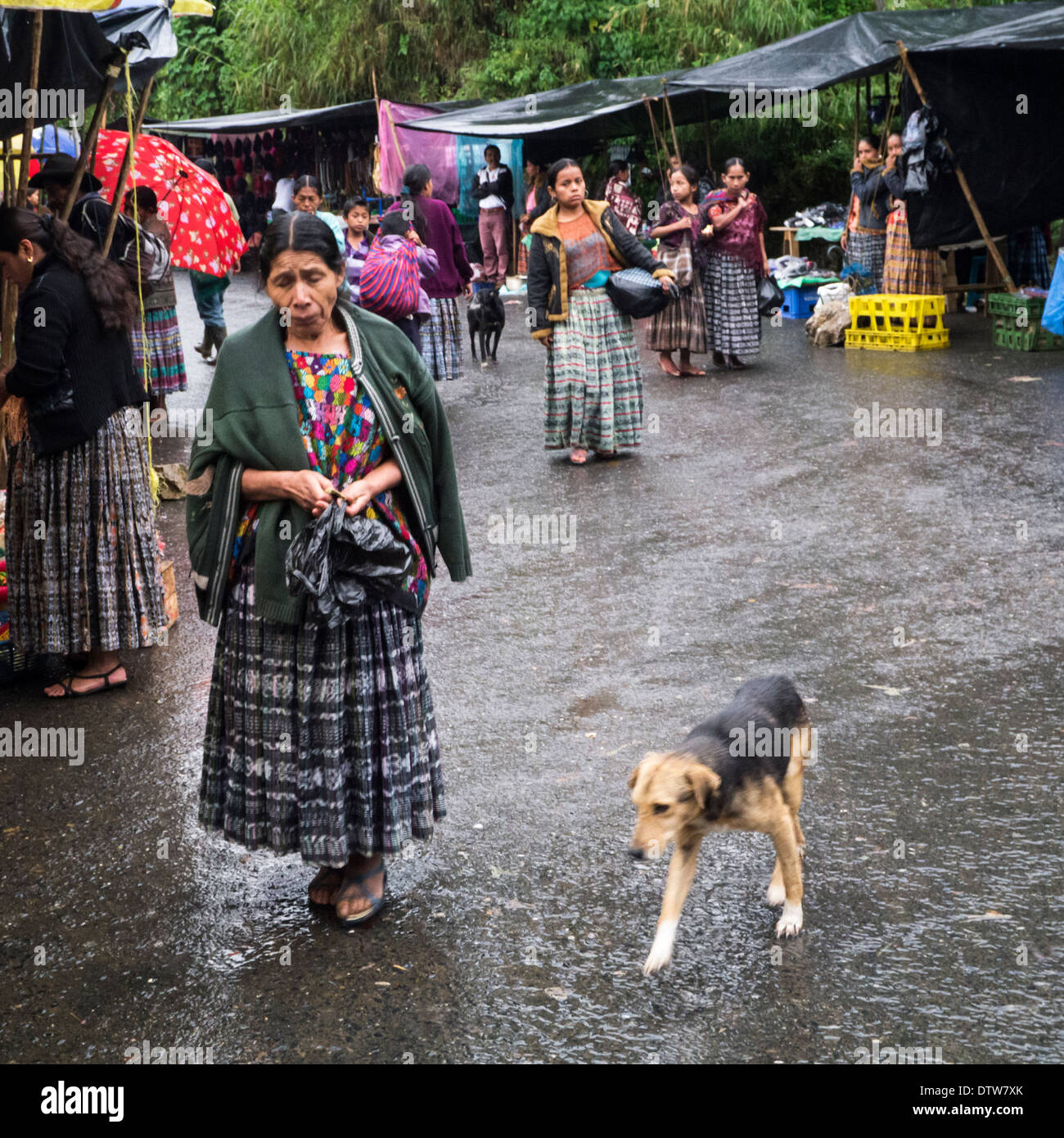 Maya Indians in Guatemalan highlands Stock Photo - Alamy