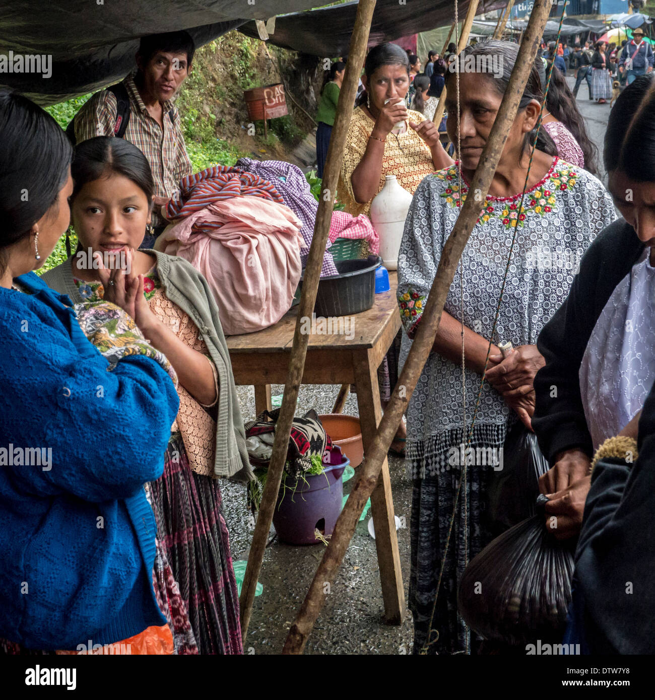 Maya Indians in Guatemalan highlands Stock Photo - Alamy