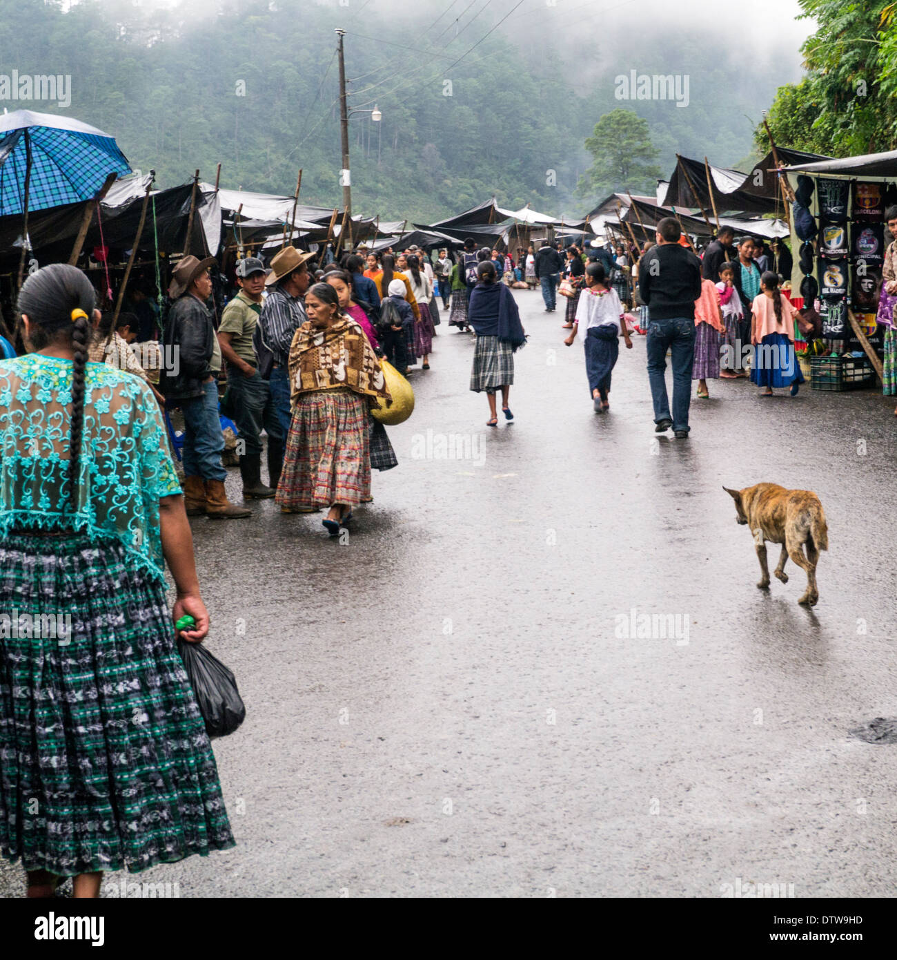 Maya Indians in Guatemalan highlands Stock Photo - Alamy