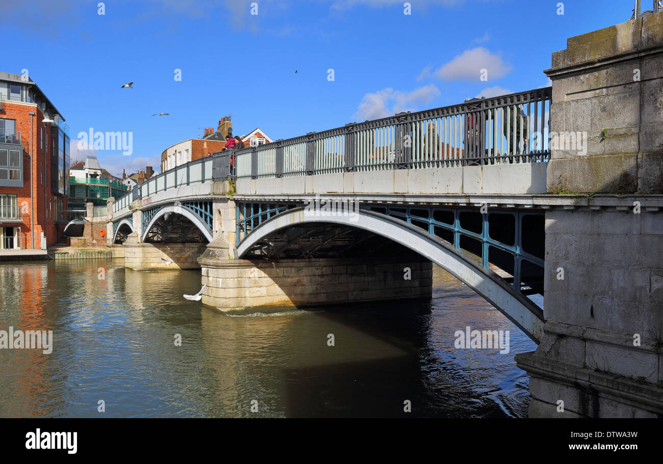 Windsor and Eton Bridge over the River Thames in Royal Berkshire Stock ...