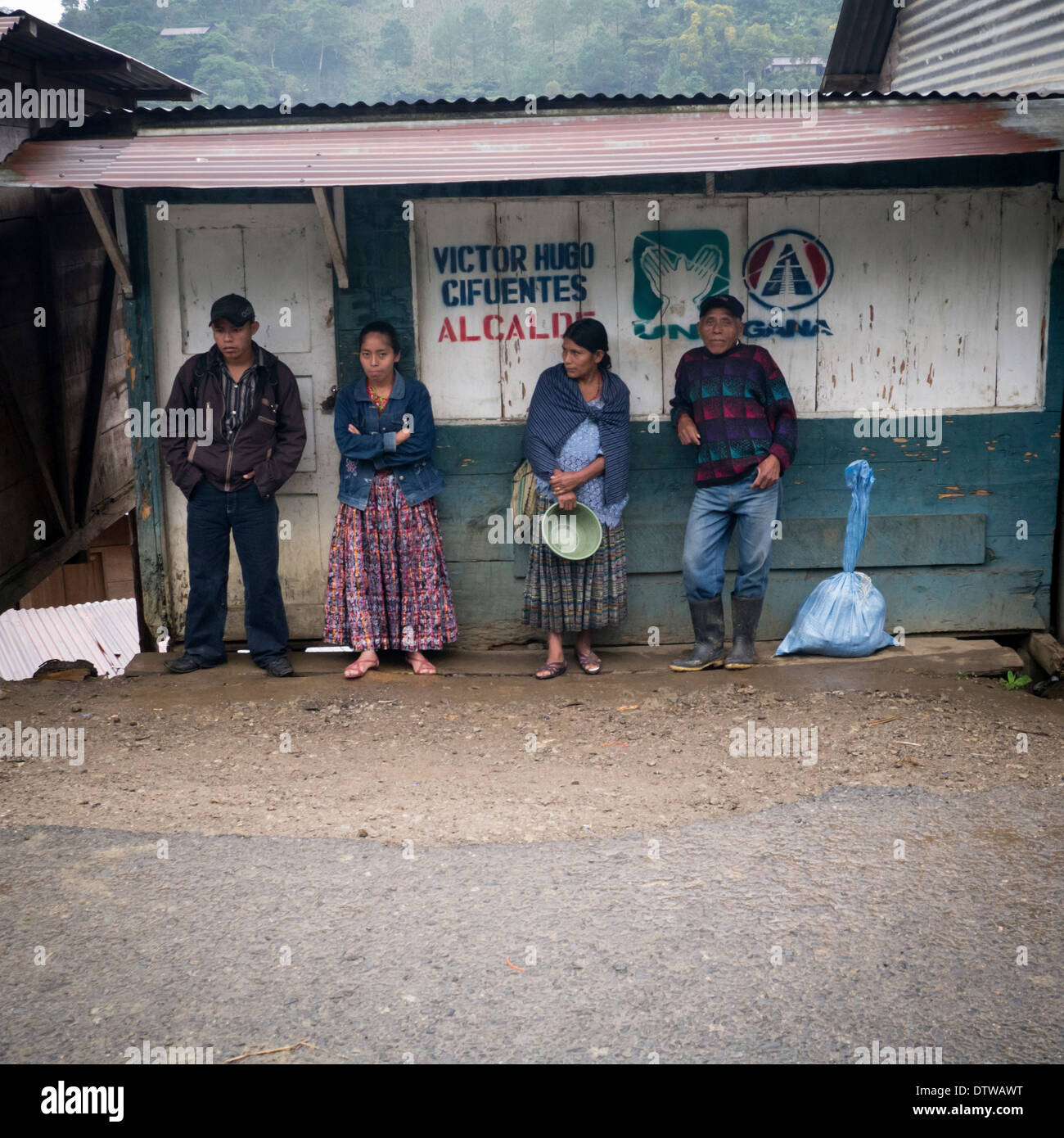 Maya Indians in Guatemalan highlands Stock Photo - Alamy