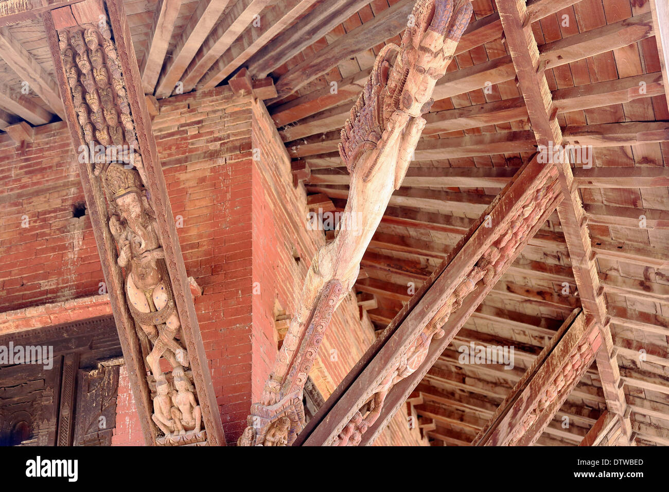 Carved wooden roof struts and beams. Pashupatinath temple-Durbar Square ...