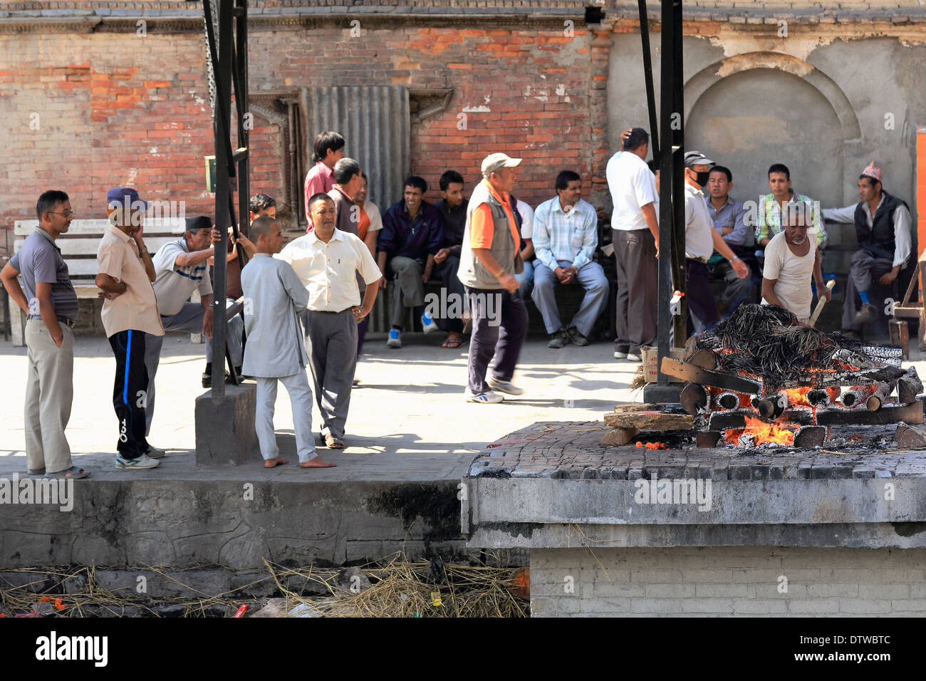 Hindu ritual cremation in the Bhasmeshvar Ghat of the Bagmati river ...