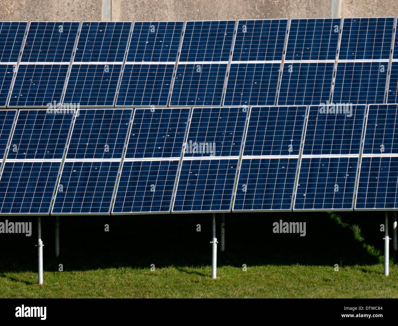 Rows panels hi-res stock photography and images - Alamy