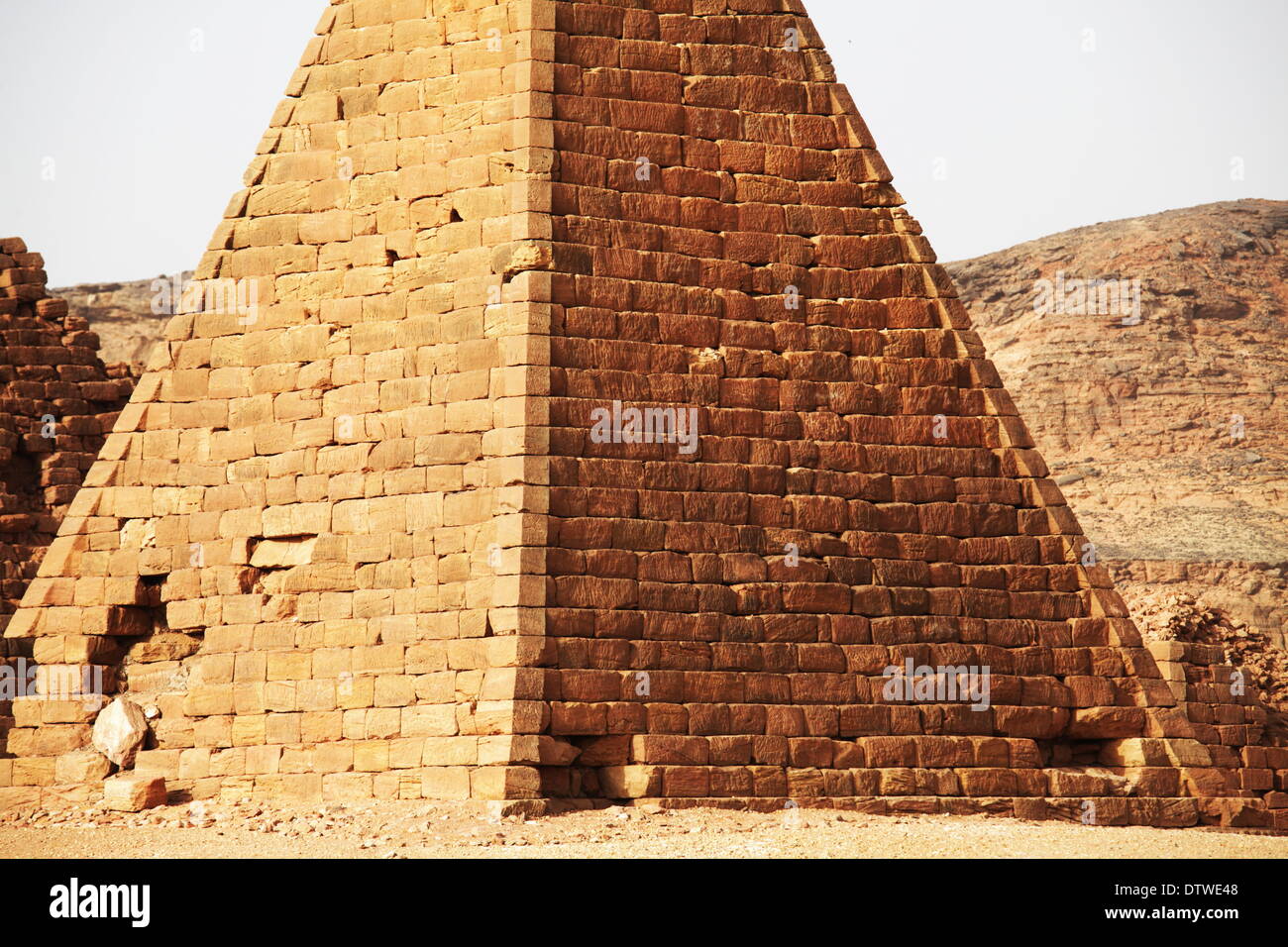 Pyramids in Sudan Stock Photo - Alamy