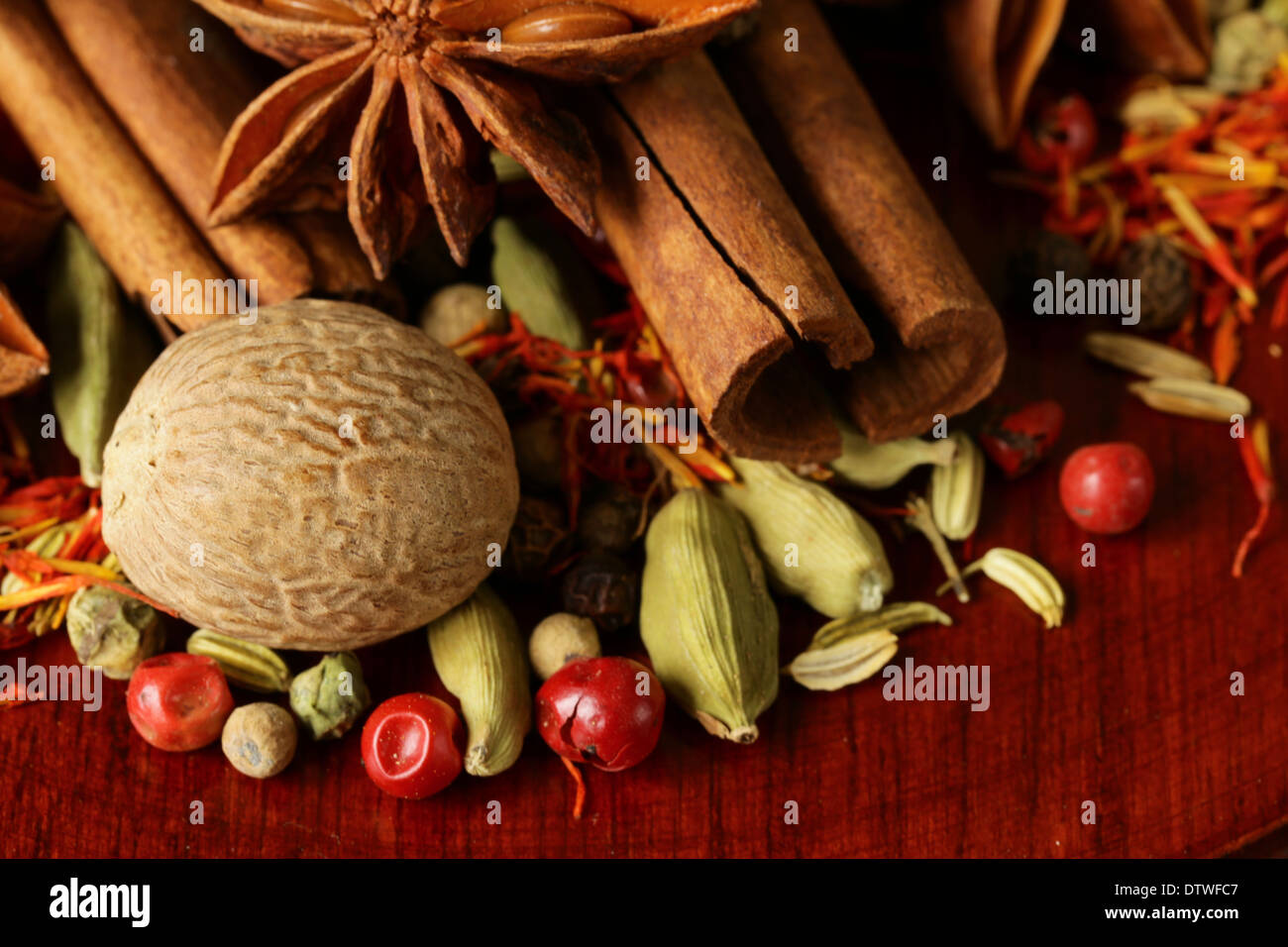 various spices (nutmeg, cinnamon, star anise, saffron, pepper, cardamom ...
