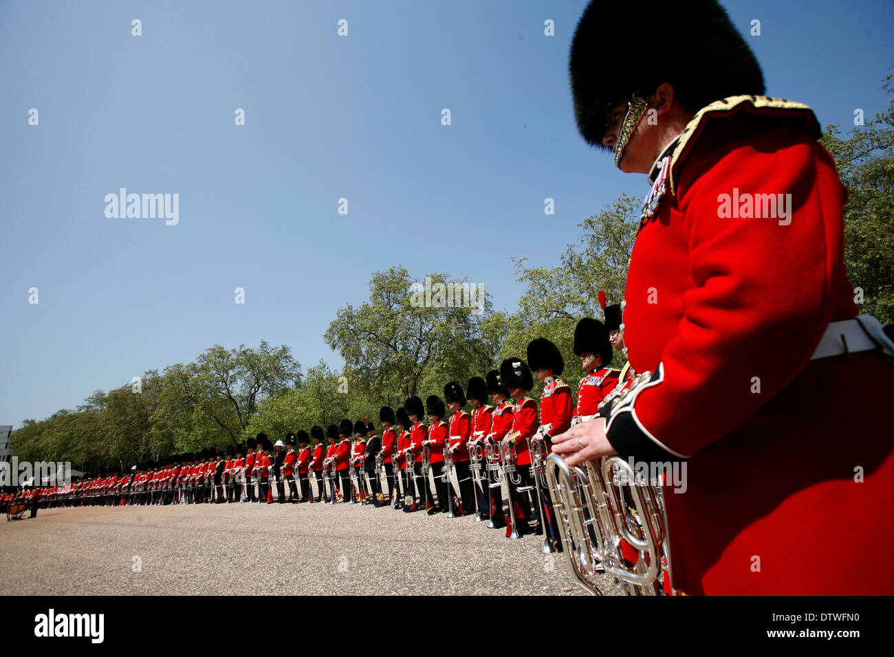 Military fanfare hi-res stock photography and images - Alamy