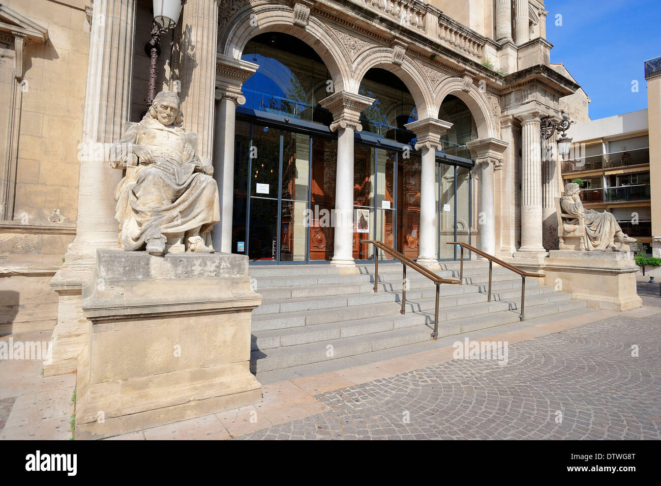 The avignon opera house hi-res stock photography and images - Alamy