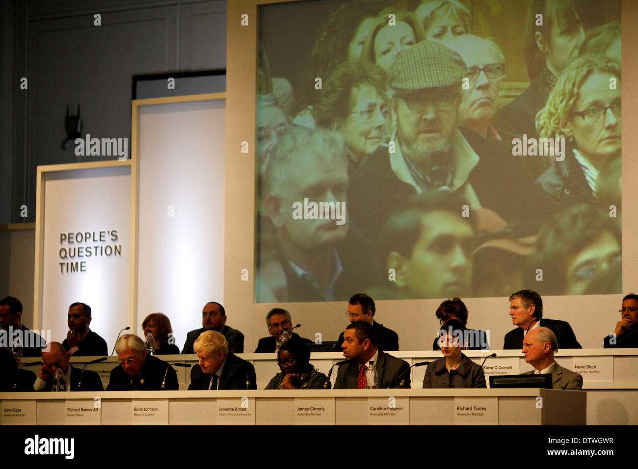 Question time hi-res stock photography and images - Alamy