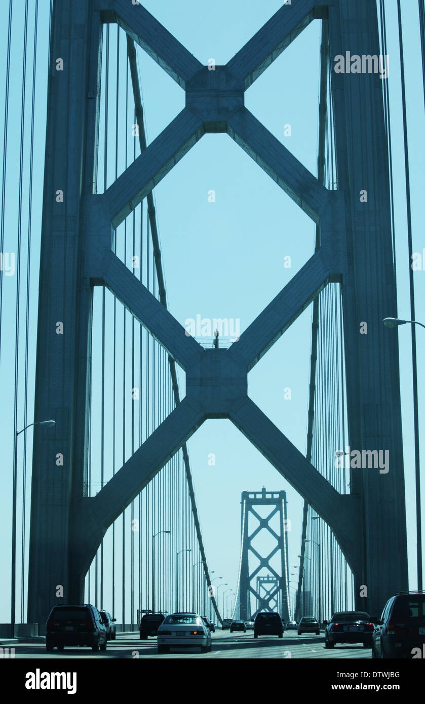 Bridges construction hi-res stock photography and images - Alamy