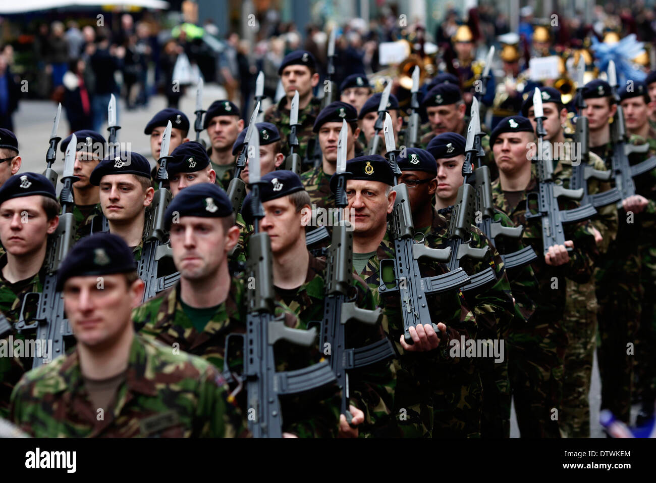 Territorial Army (TA) soldiers from The Royal Yeomanry Regiment march ...