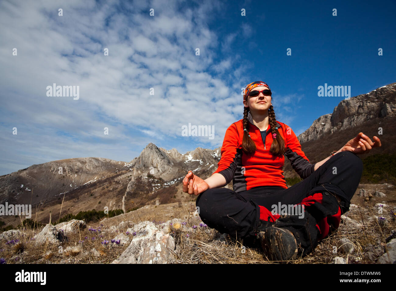 Meditation girl hi-res stock photography and images - Alamy