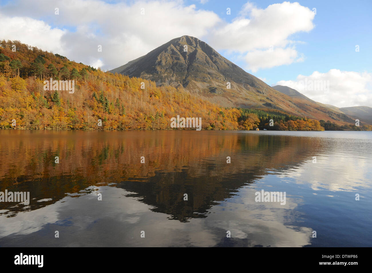 View over Crummock Water across to Grasmoor in the Lake District ...