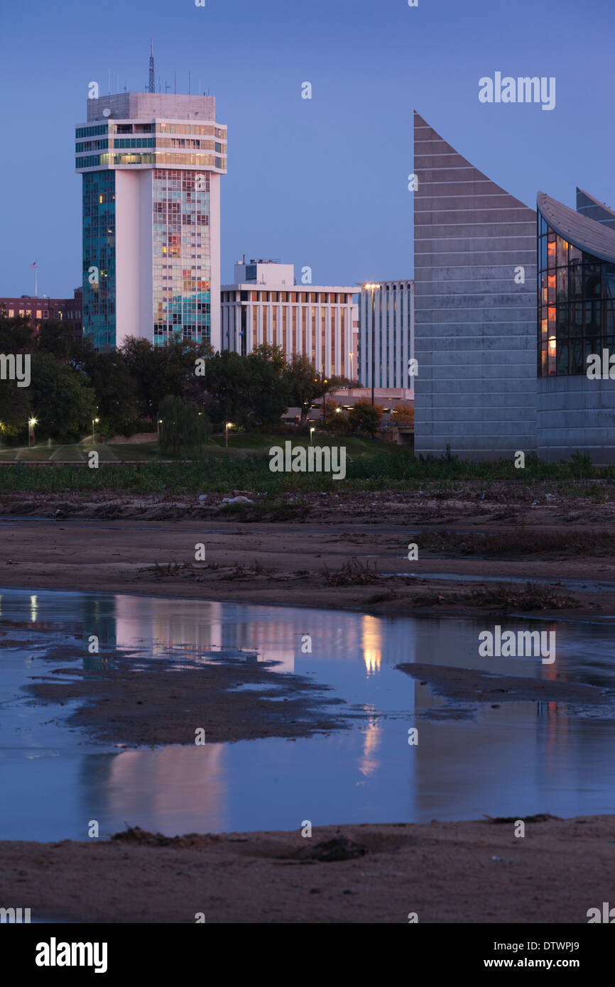 Wichita kansas skyline hi-res stock photography and images - Alamy