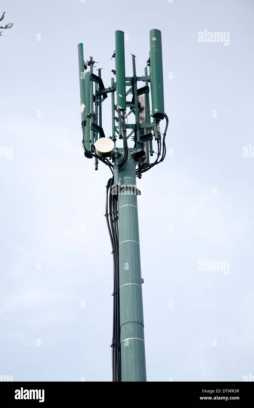 Transmitter tower hi-res stock photography and images - Alamy