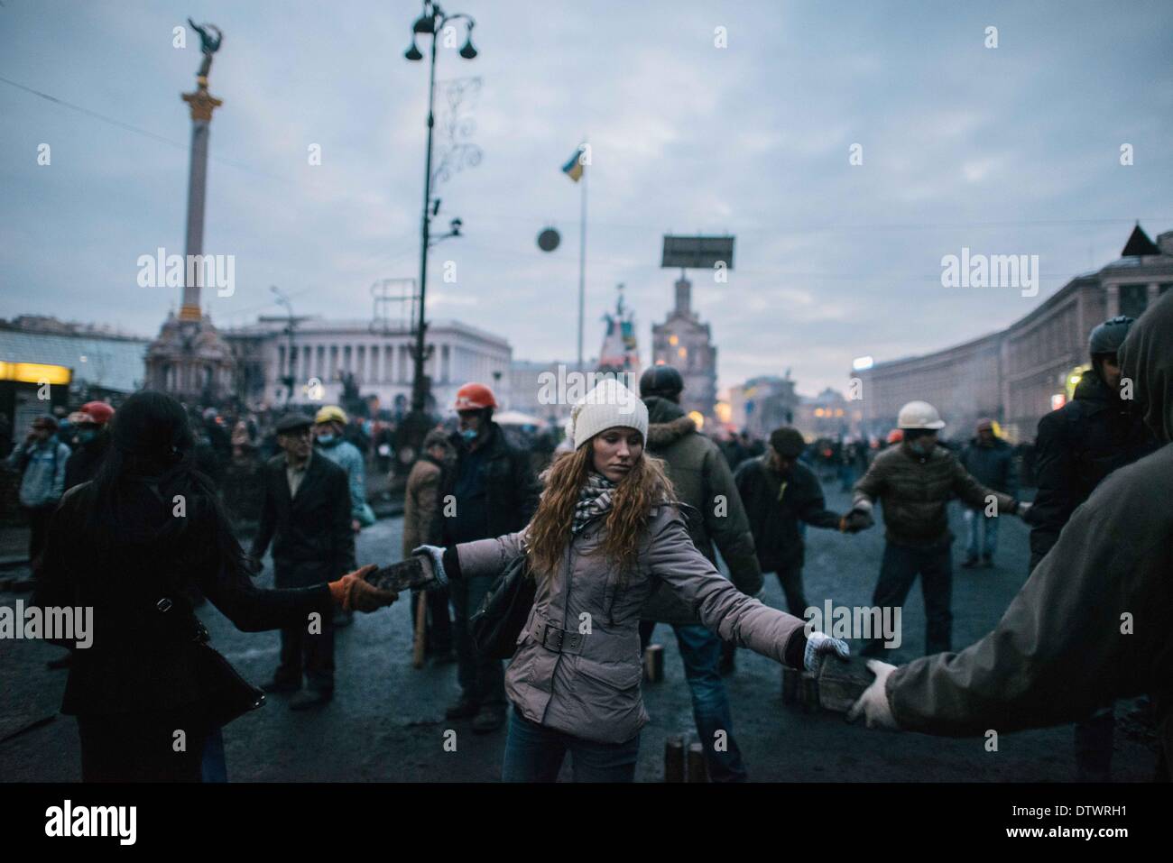 Human barricades hi-res stock photography and images - Alamy