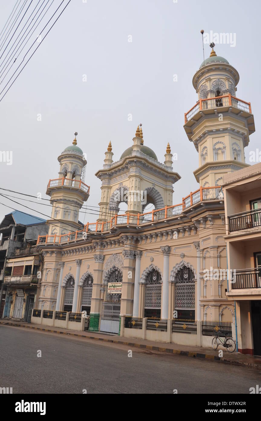 mosque in burma Stock Photo - Alamy