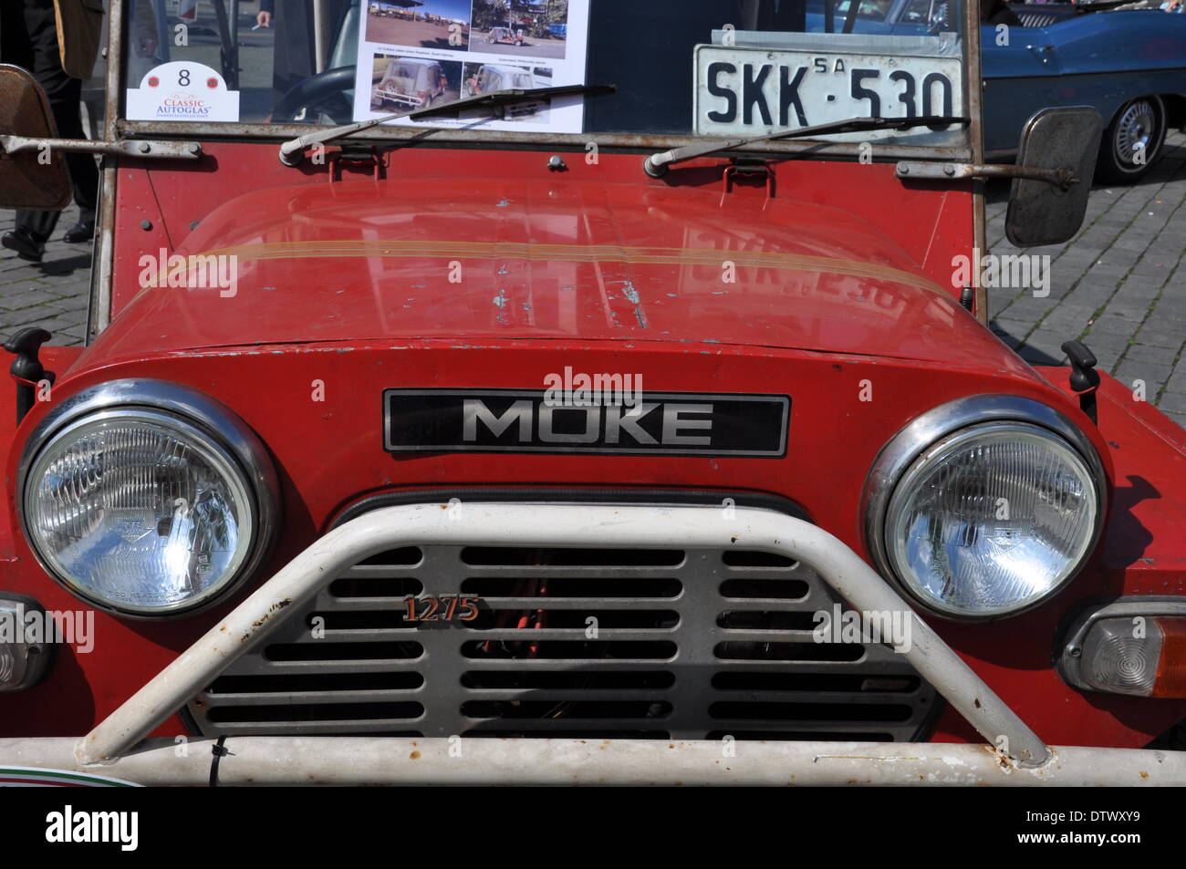 Mini moke hi-res stock photography and images - Alamy