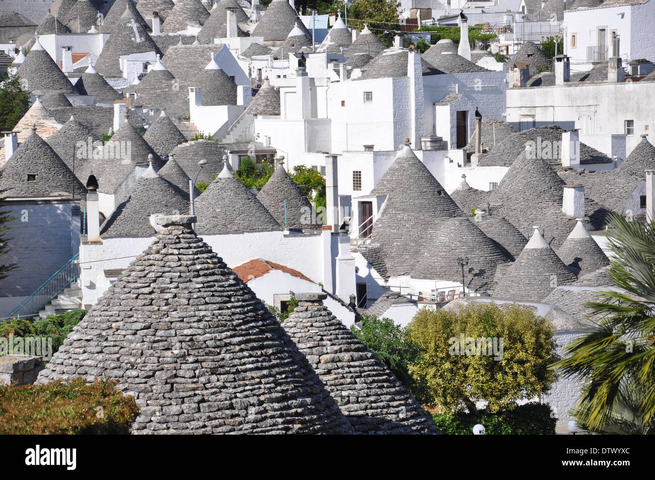 Alberobello trulli haus hi-res stock photography and images - Alamy