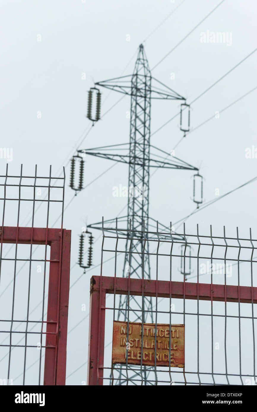 Parallel single circuit lines hi-res stock photography and images - Alamy