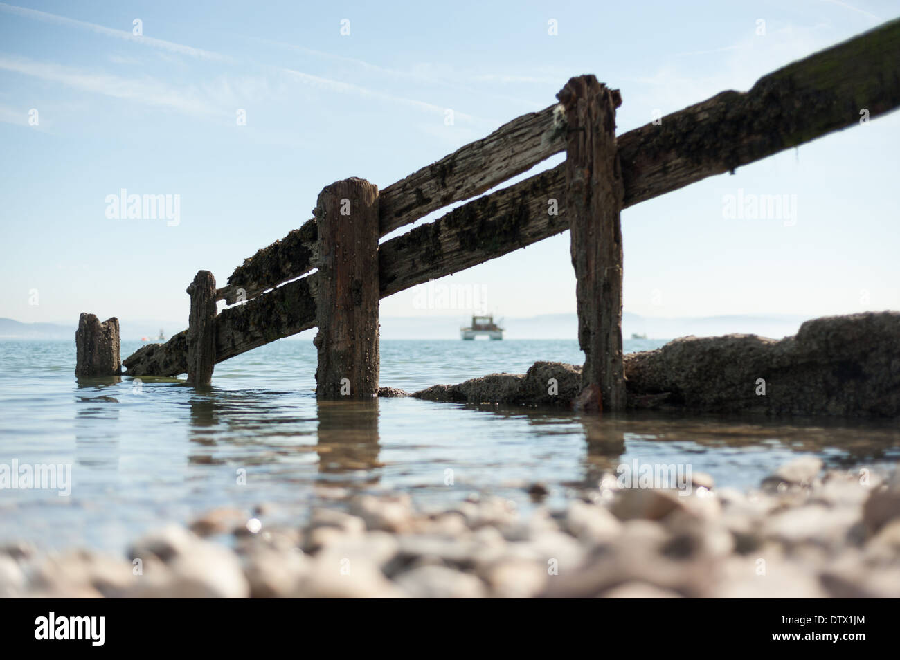 Groin shoreline hi-res stock photography and images - Alamy