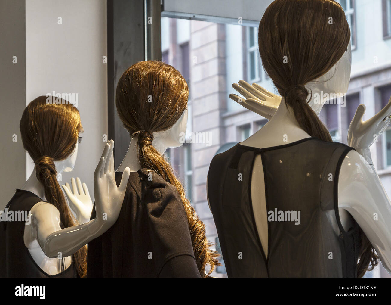 Come look outside hi-res stock photography and images - Alamy