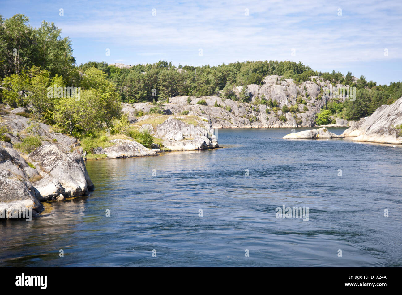 Skerry rocks hi-res stock photography and images - Alamy