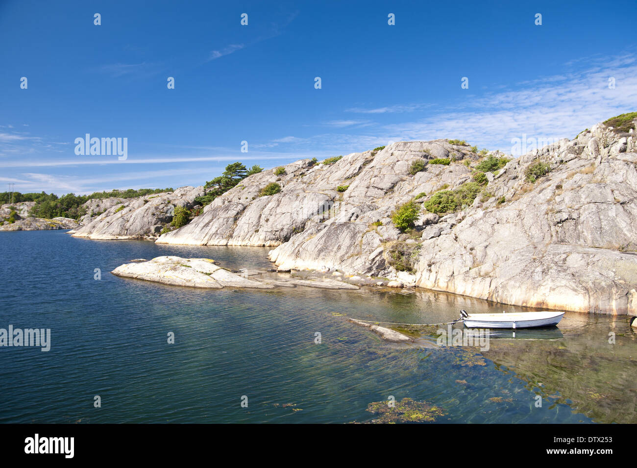 Skerry rocks hi-res stock photography and images - Alamy
