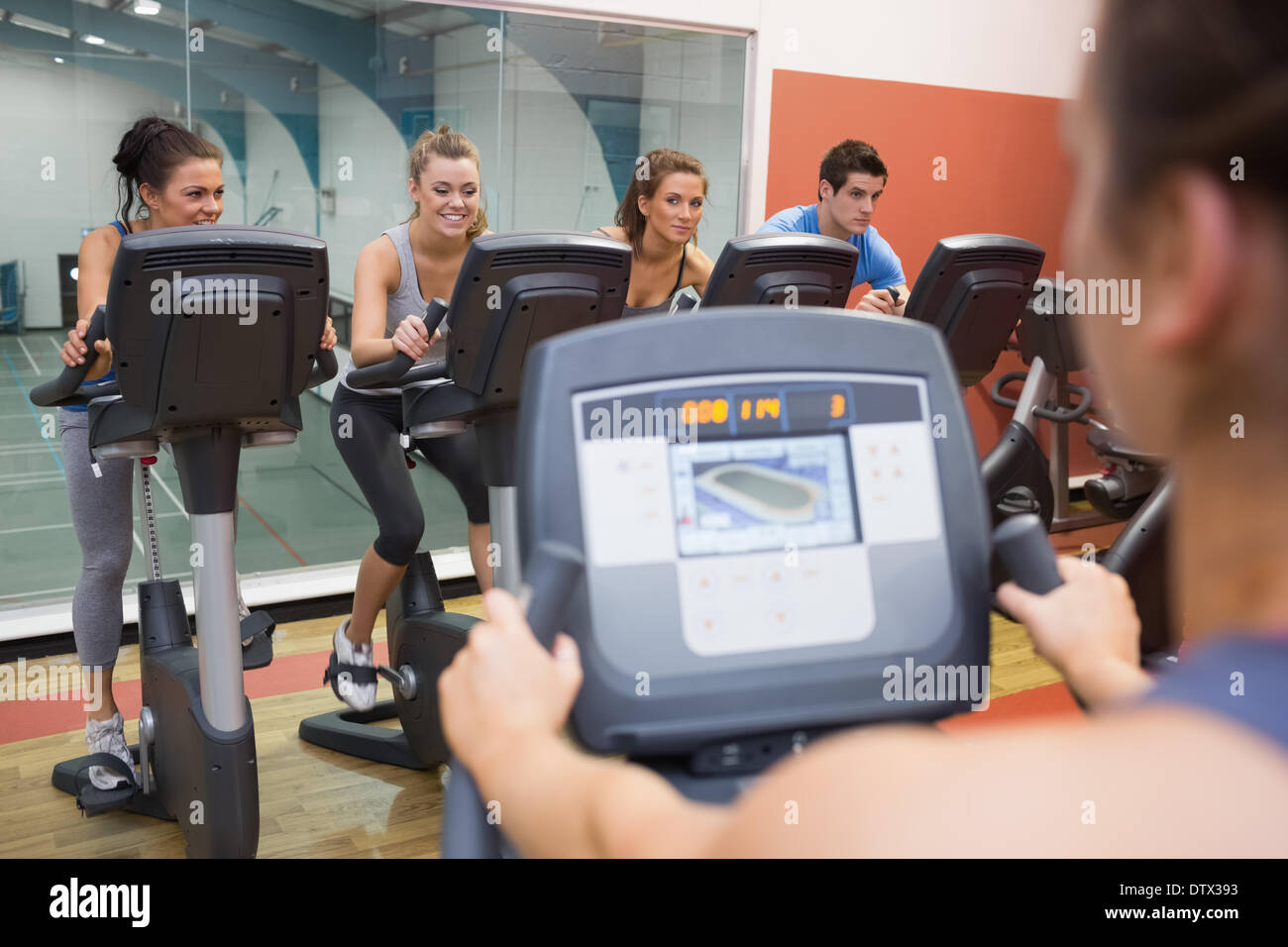Group spinning class hi-res stock photography and images - Alamy