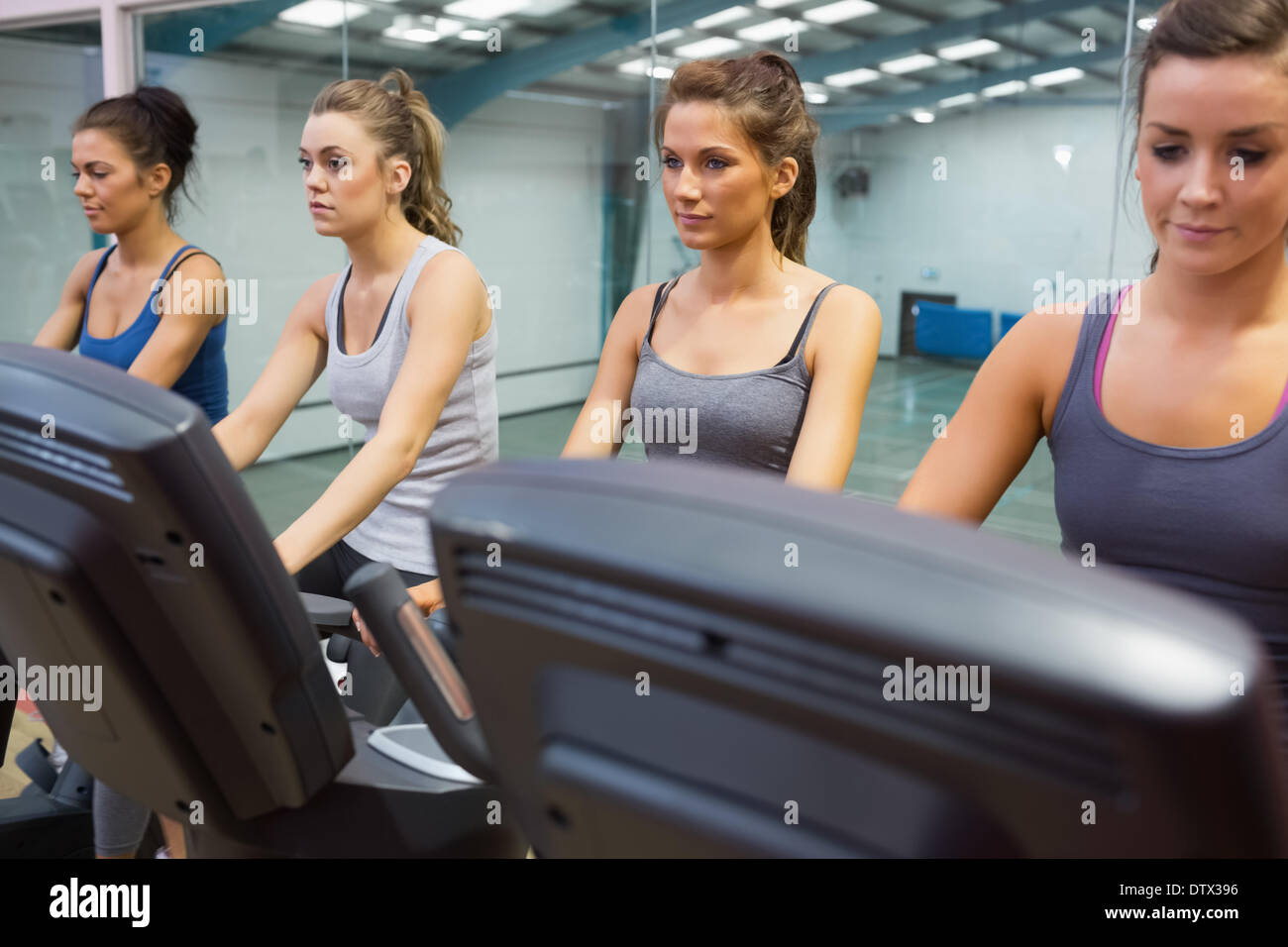 Women spinning class hi-res stock photography and images - Alamy