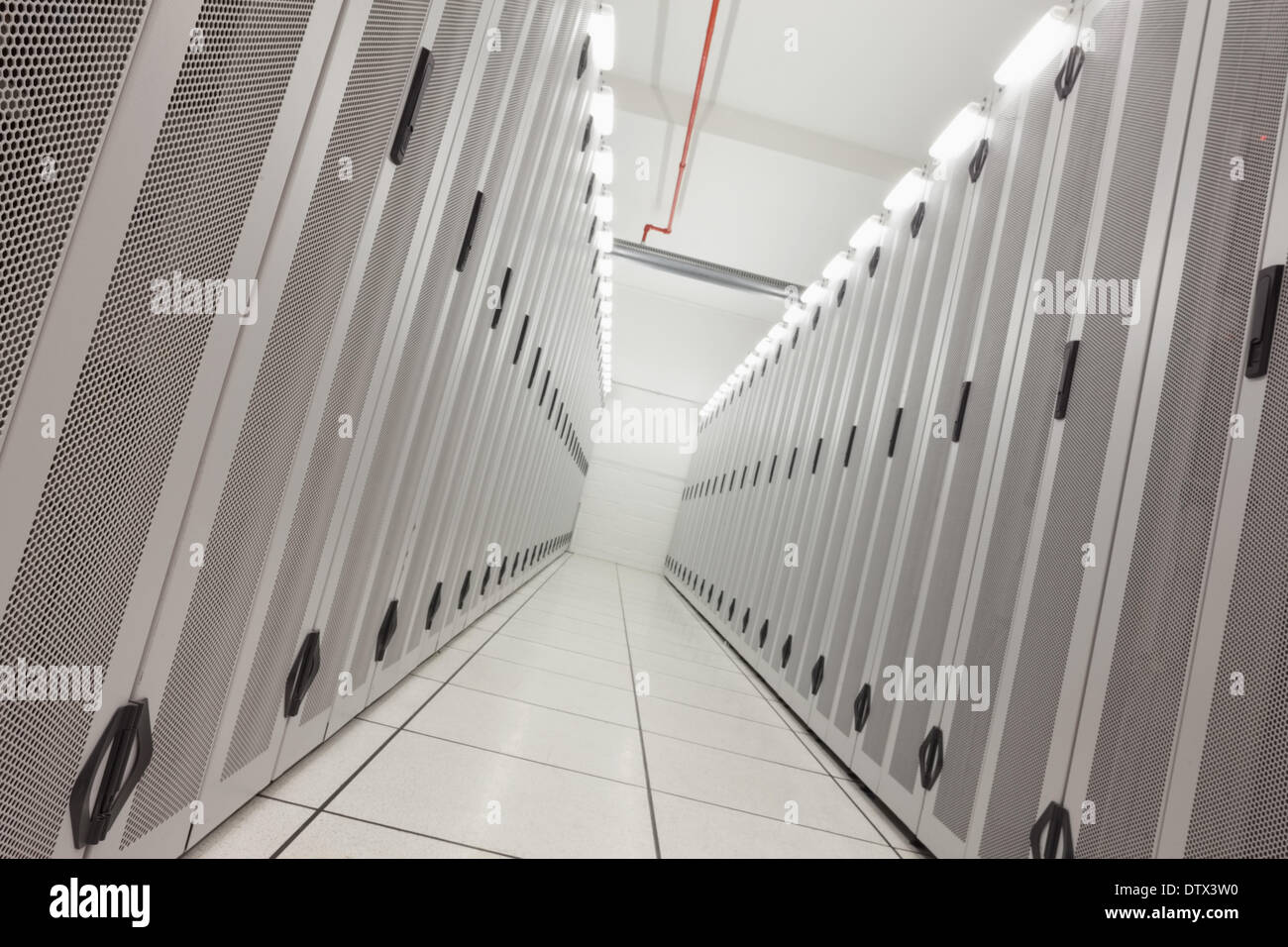 Empty hallway of tower servers Stock Photo - Alamy
