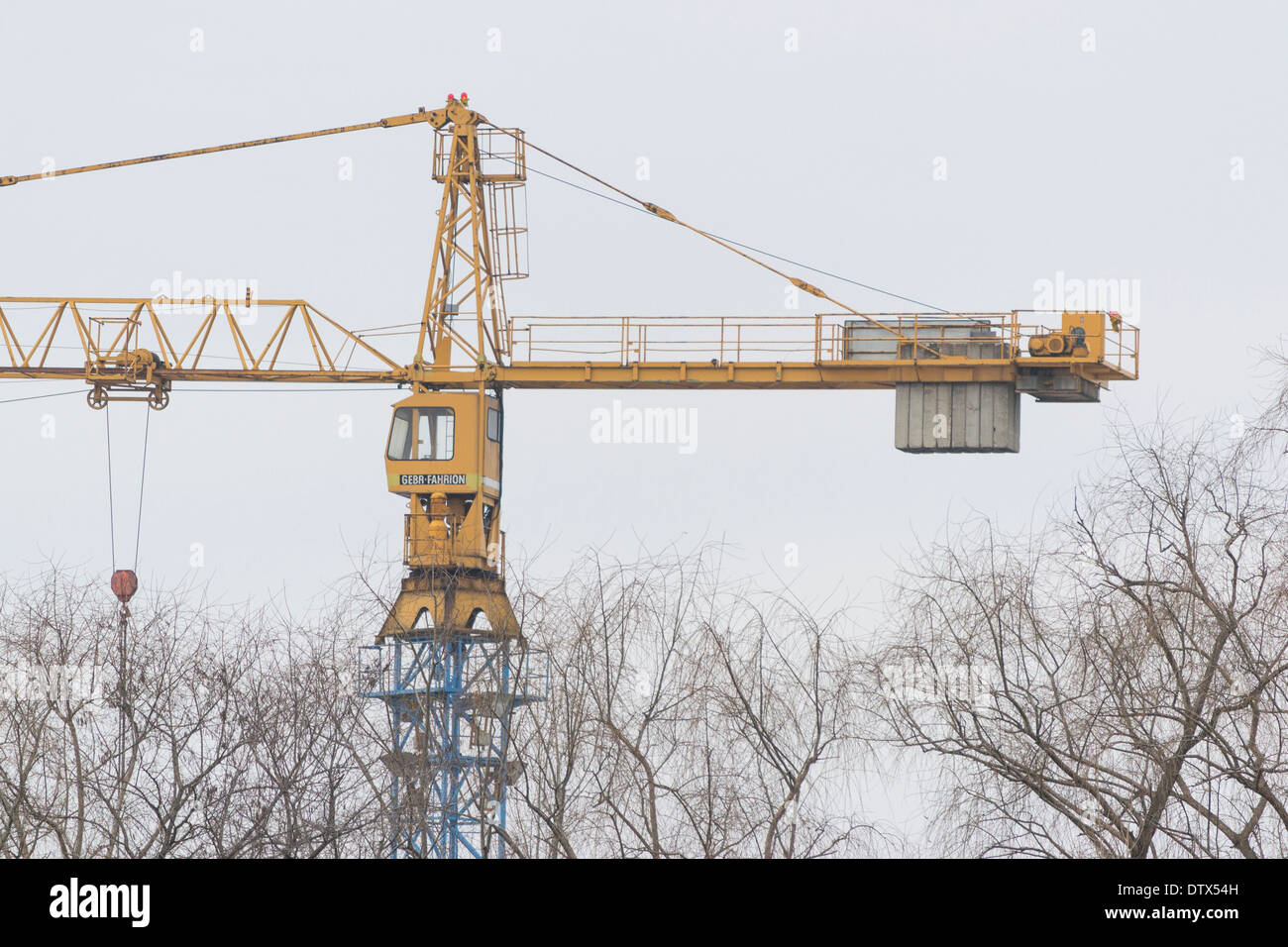 Tower Crane Foundation Stock Photos & Tower Crane Foundation Stock ...